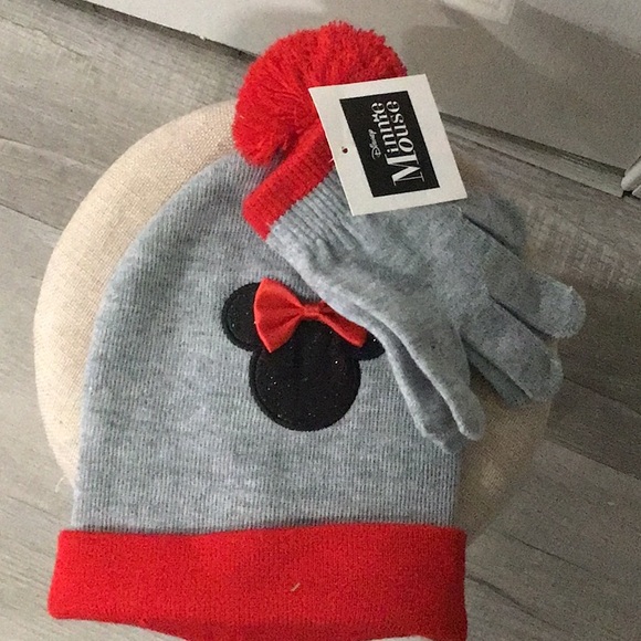 Disney | Accessories | Disney Minnie Mouse Gray And Red Winter Hat ...